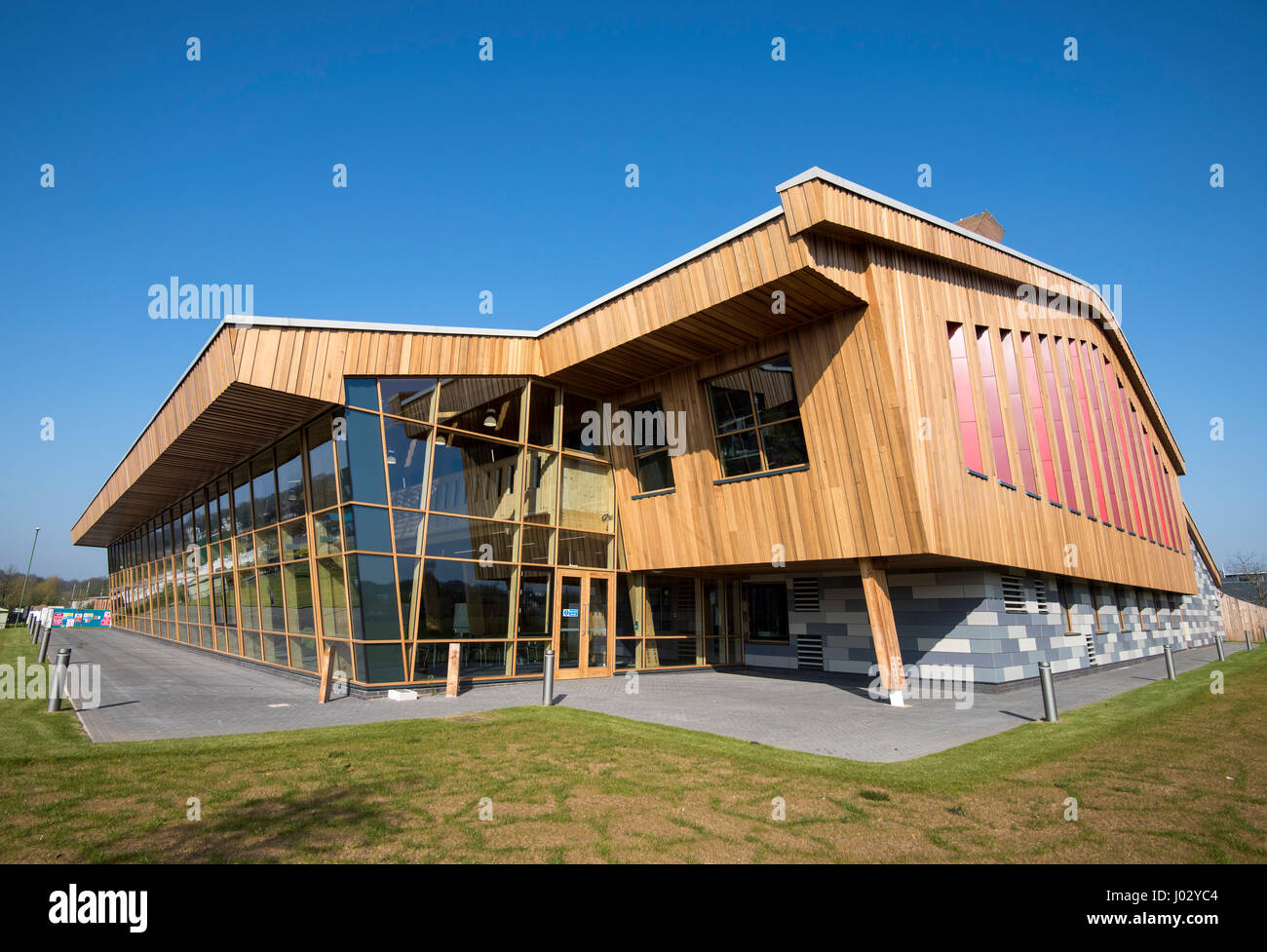 GlaxoSmithKline Carbon Neutral Laboratory for Sustainable Chemistry at ...