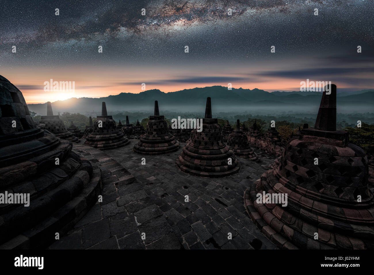 Destination temple hi-res stock photography and images - Alamy