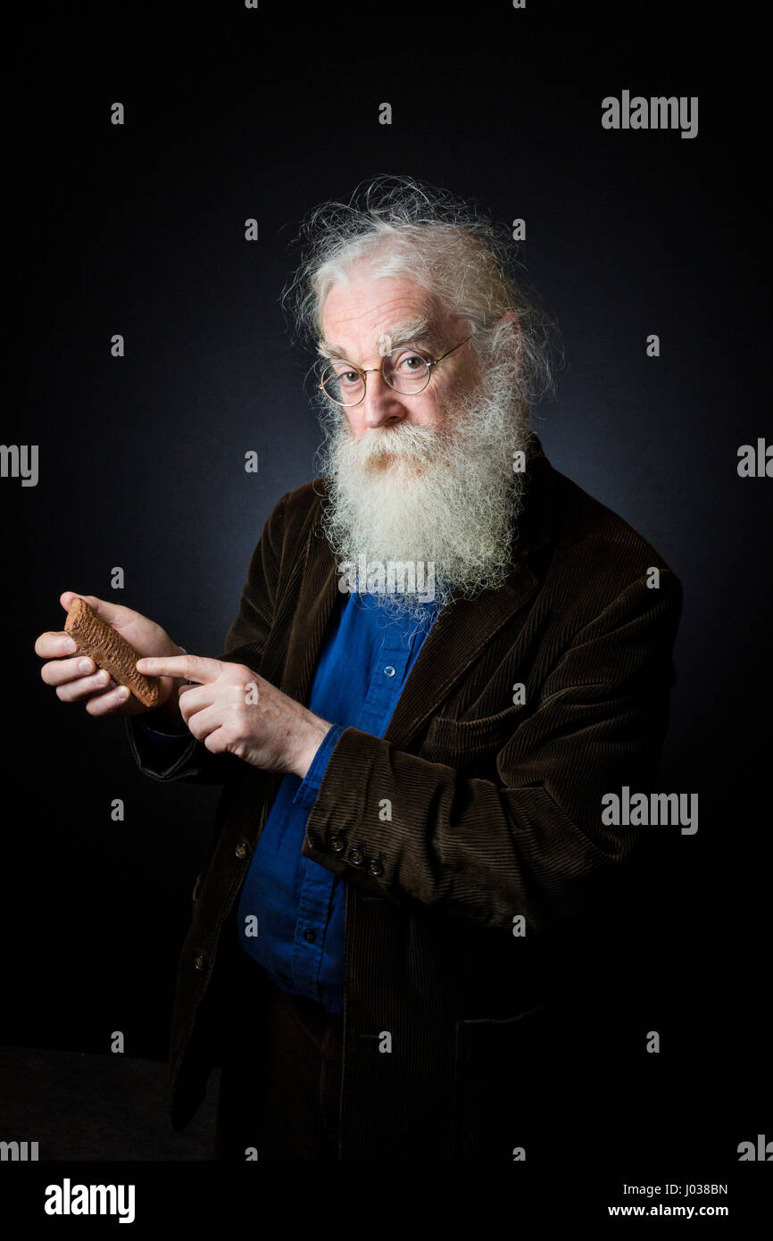 Portrait de Irving (Leonard) Finkel, archelogue-assyriologue ...