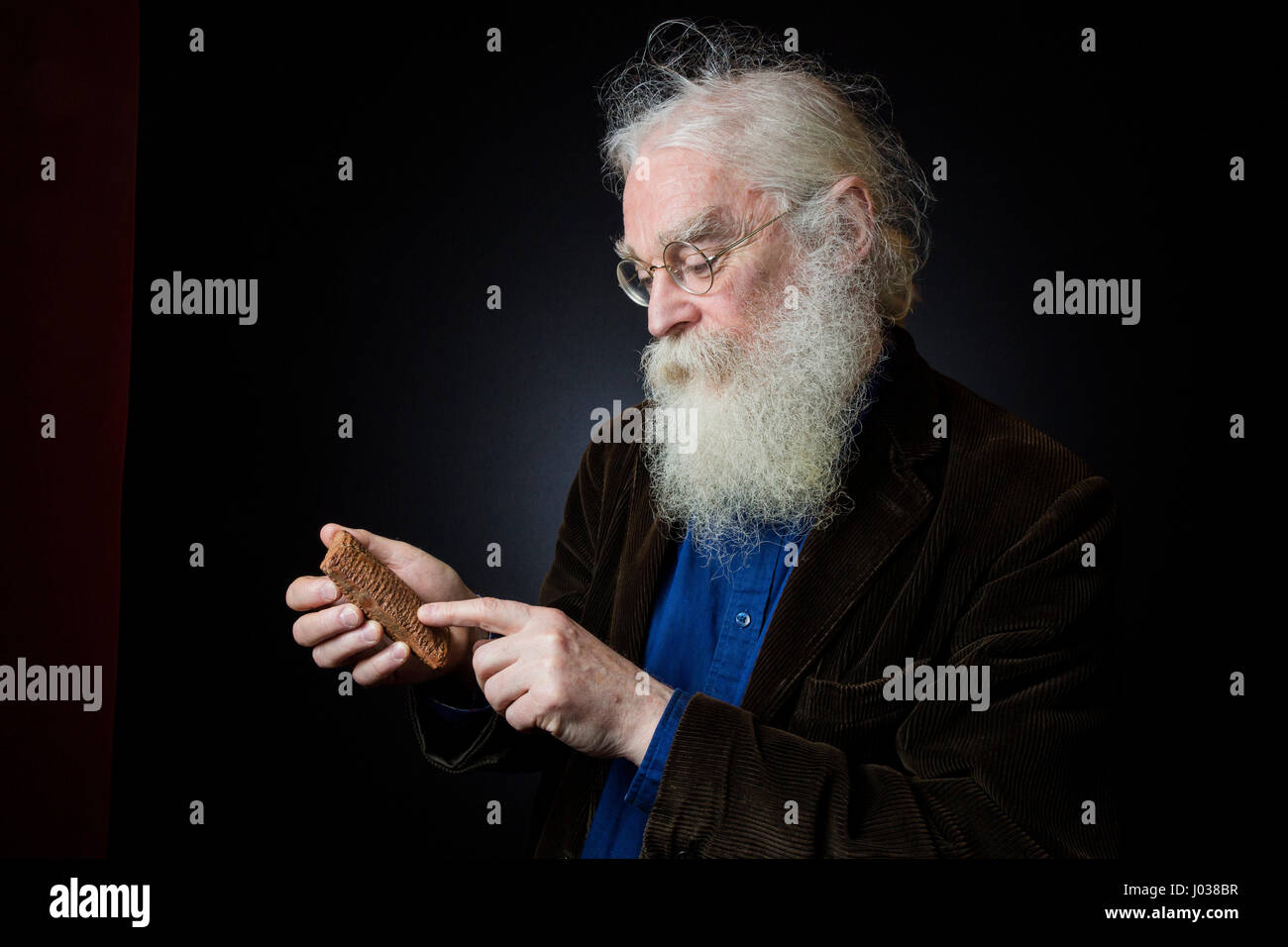Portrait de Irving (Leonard) Finkel, archelogue-assyriologue ...