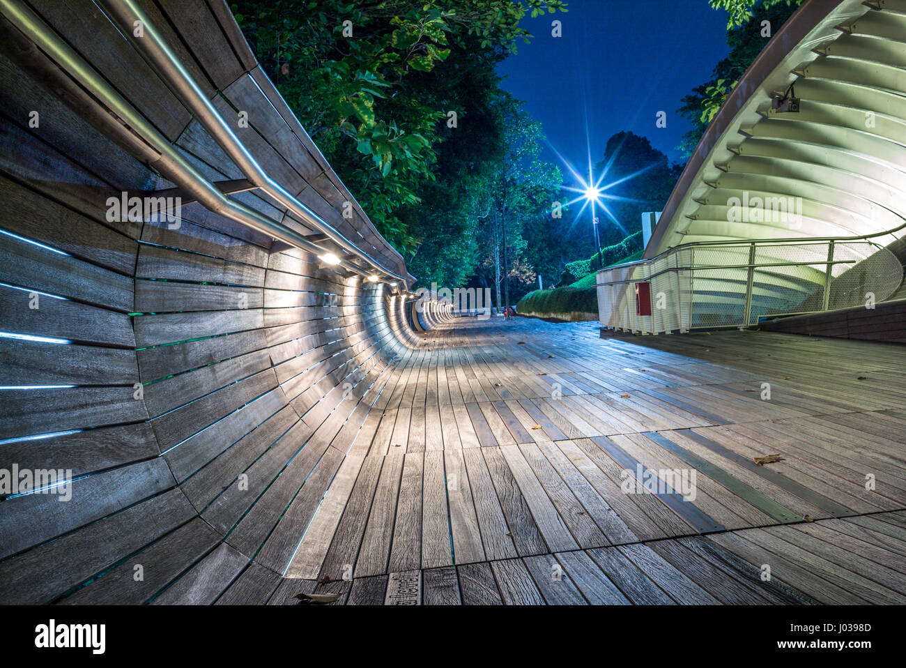 Pedestrian bridge of the Henderson Waves on Mount Faber in Singapore ...