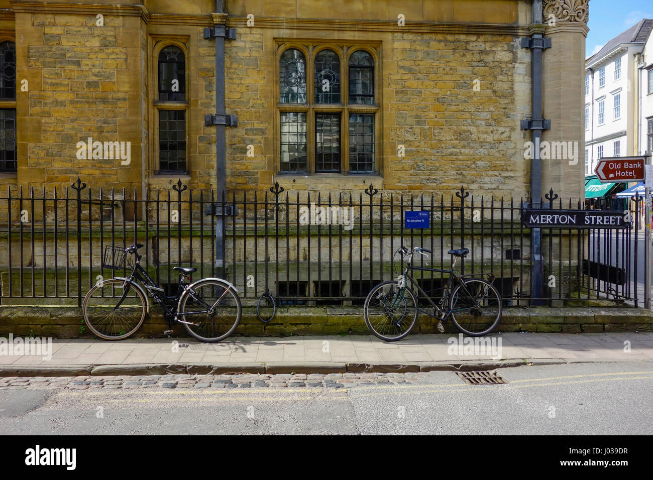 Student bikes hi-res stock photography and images - Alamy