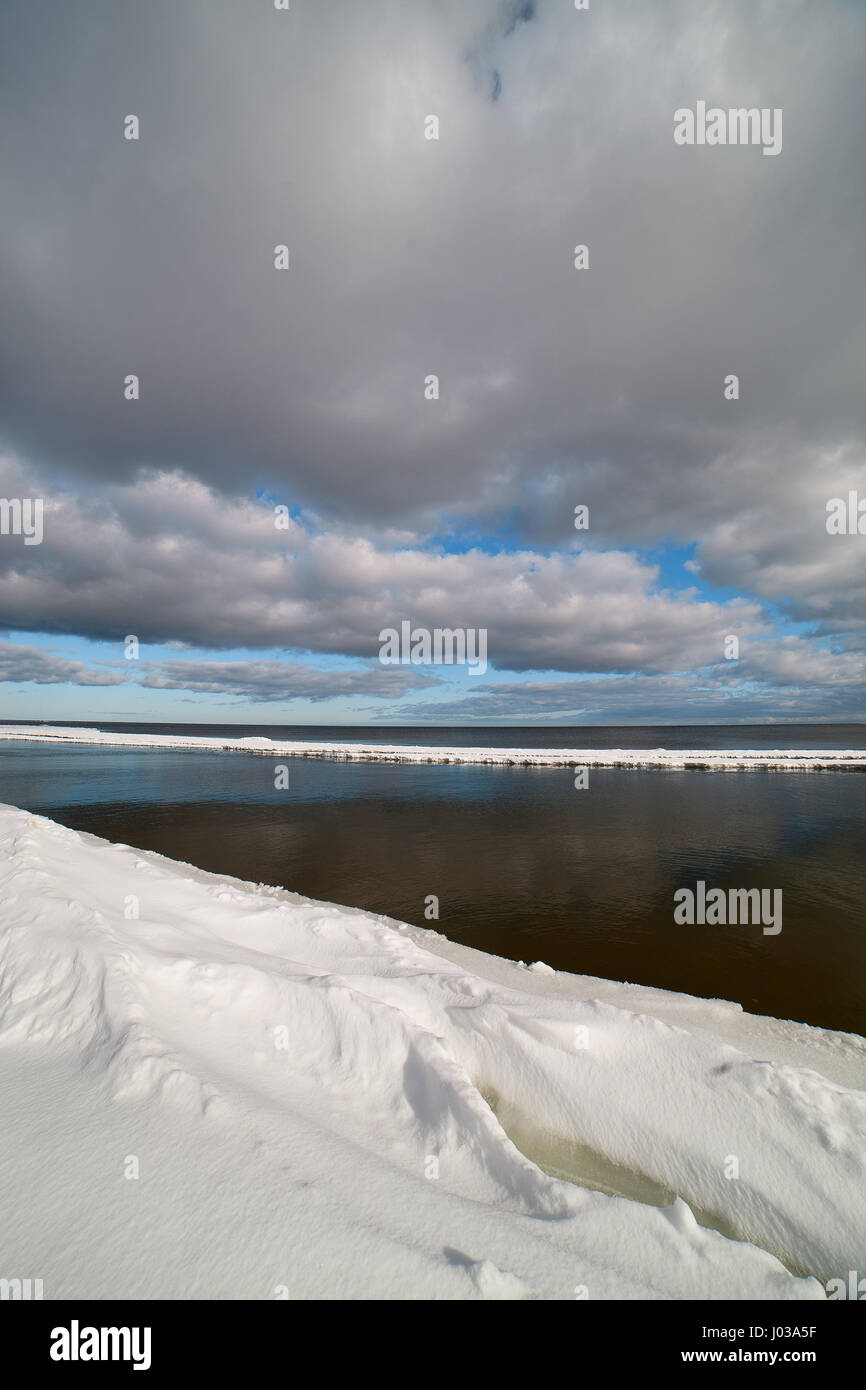 Coast of Baltic sea in winter Stock Photo - Alamy