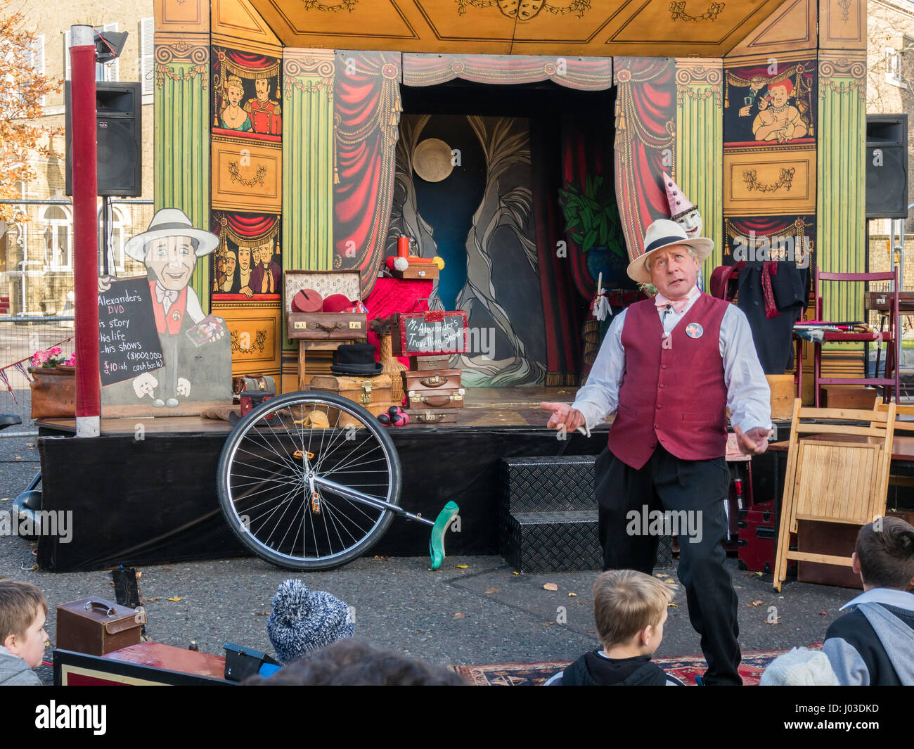 Victorian street festival hi-res stock photography and images - Alamy