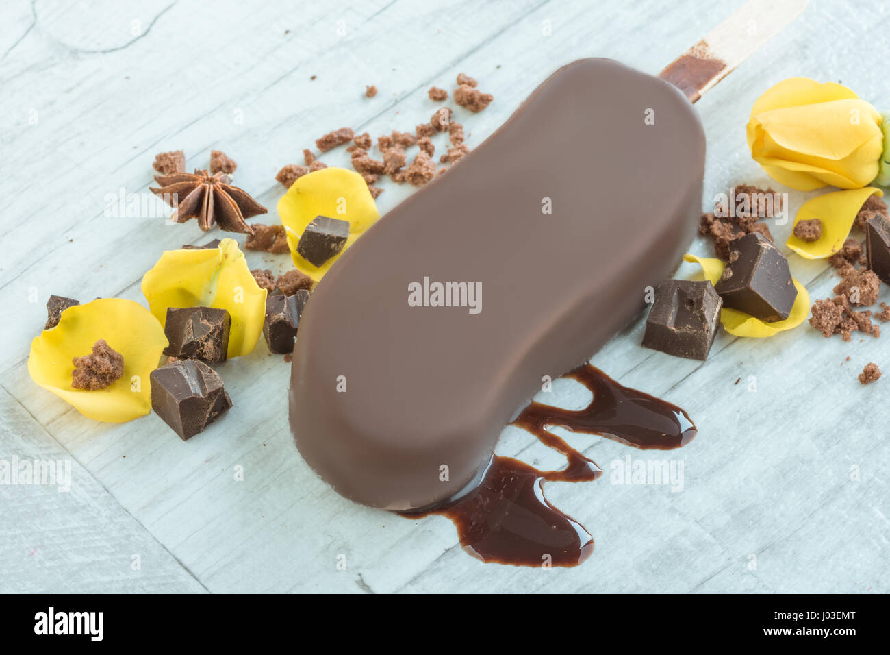 tasty ice cream in milk chocolate Stock Photo - Alamy