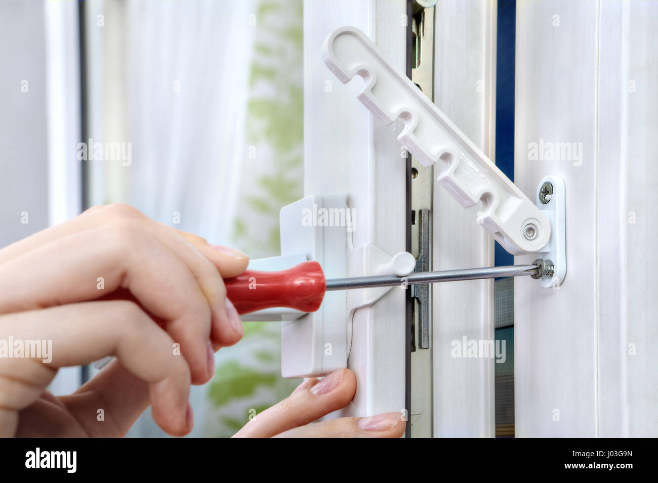 Tilt window restrictor hi-res stock photography and images - Alamy