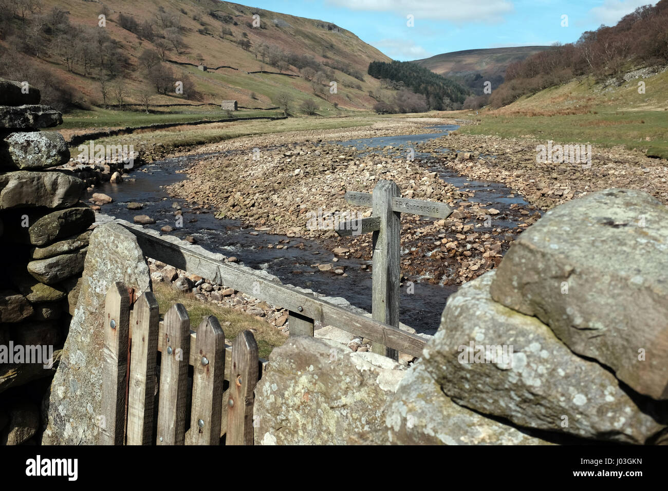 Valley yorkshire dales hi-res stock photography and images - Alamy