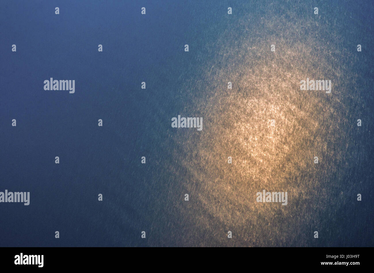 Light waves in river hi-res stock photography and images - Alamy