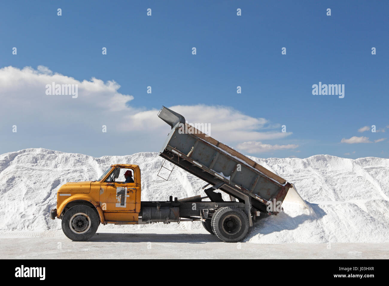 Truck full view hi-res stock photography and images - Alamy