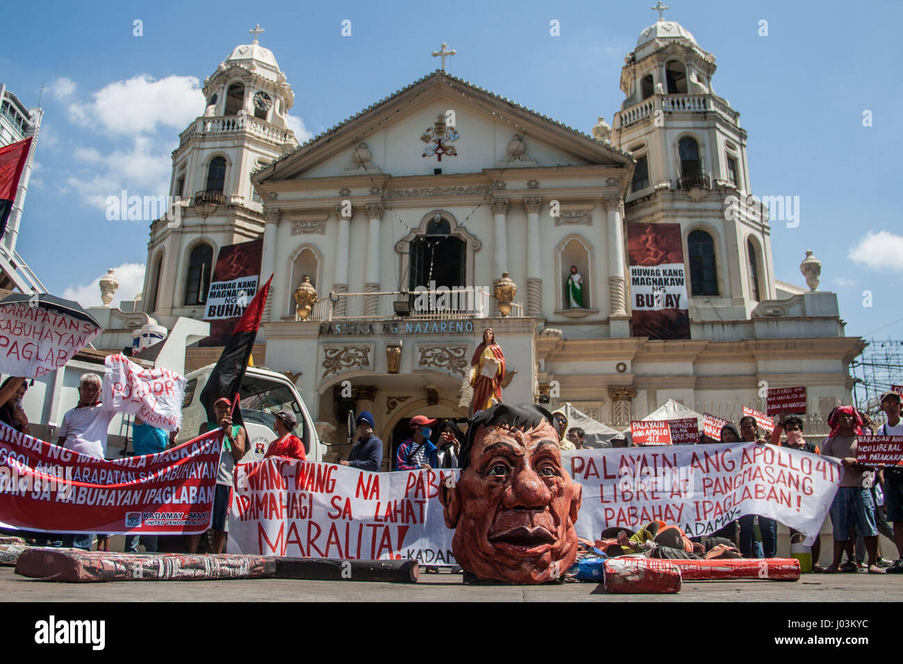 Manila, Philippines. 10th Apr, 2017. Activists lead by urban poor group ...