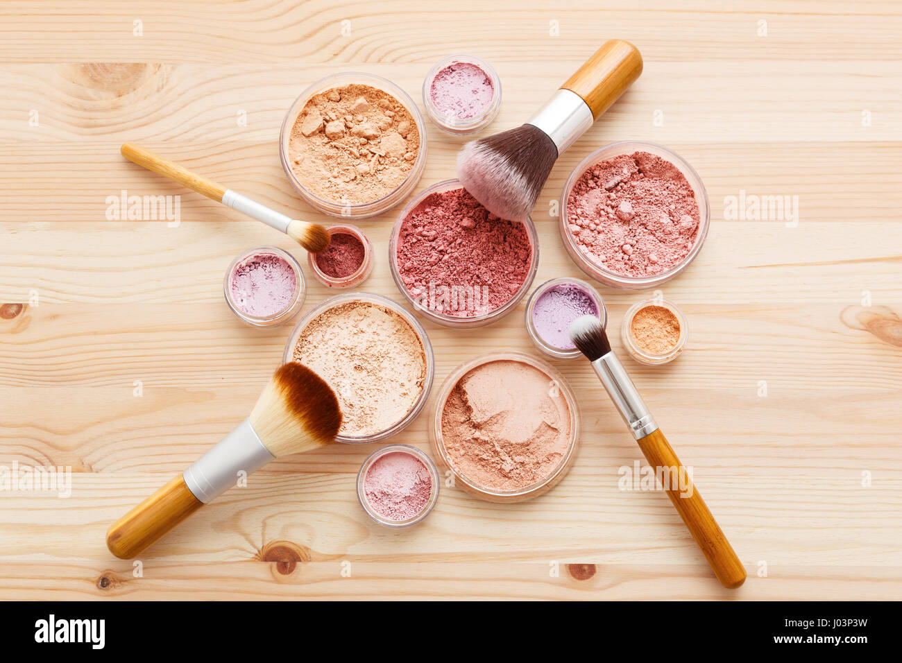 Makeup brush powder hi-res stock photography and images - Alamy