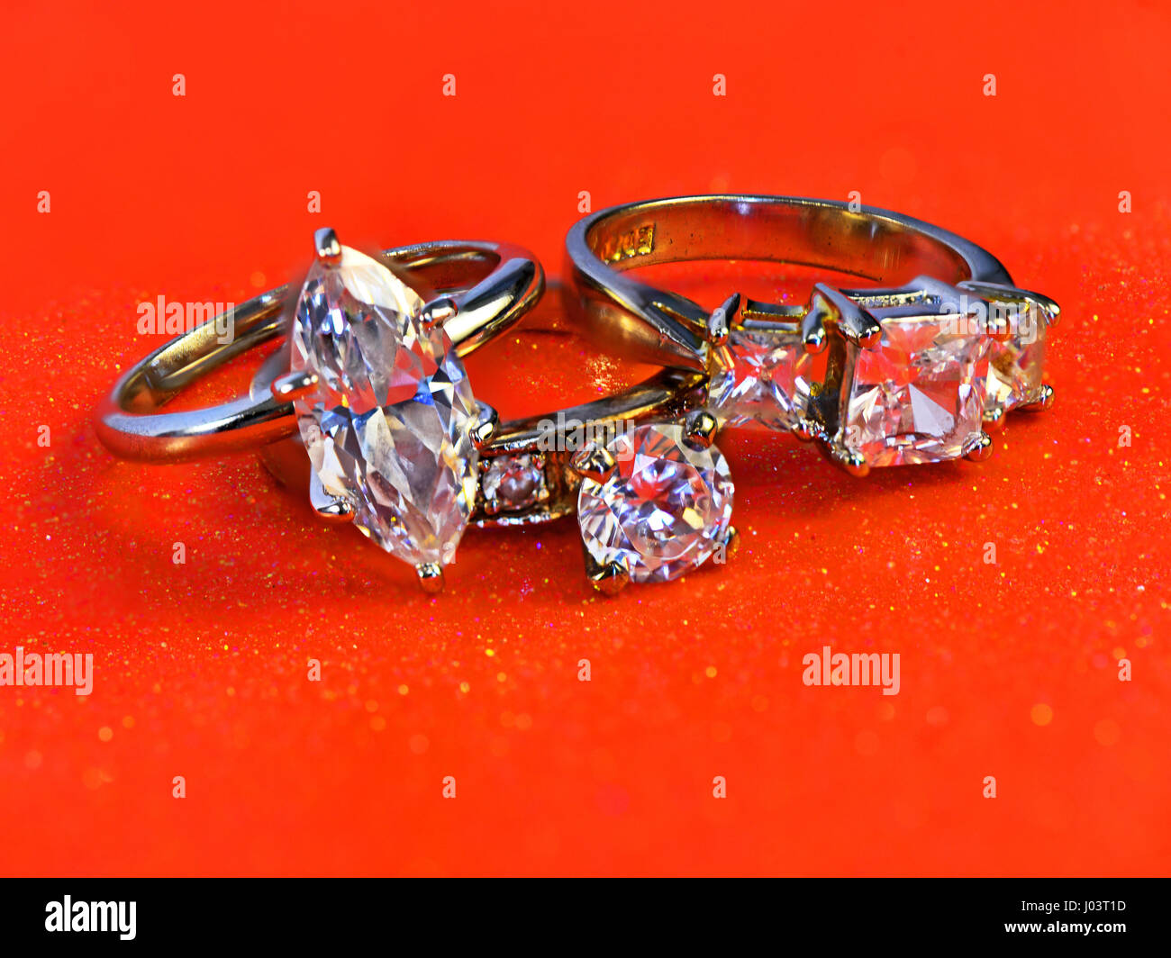 Zirconium dioxide hi-res stock photography and images - Alamy