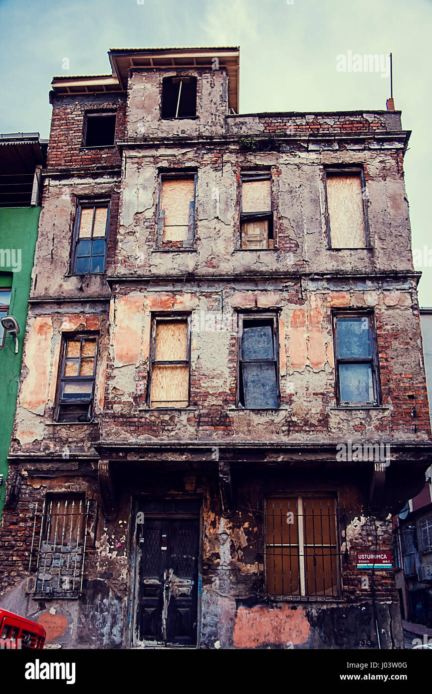 building without life Stock Photo - Alamy