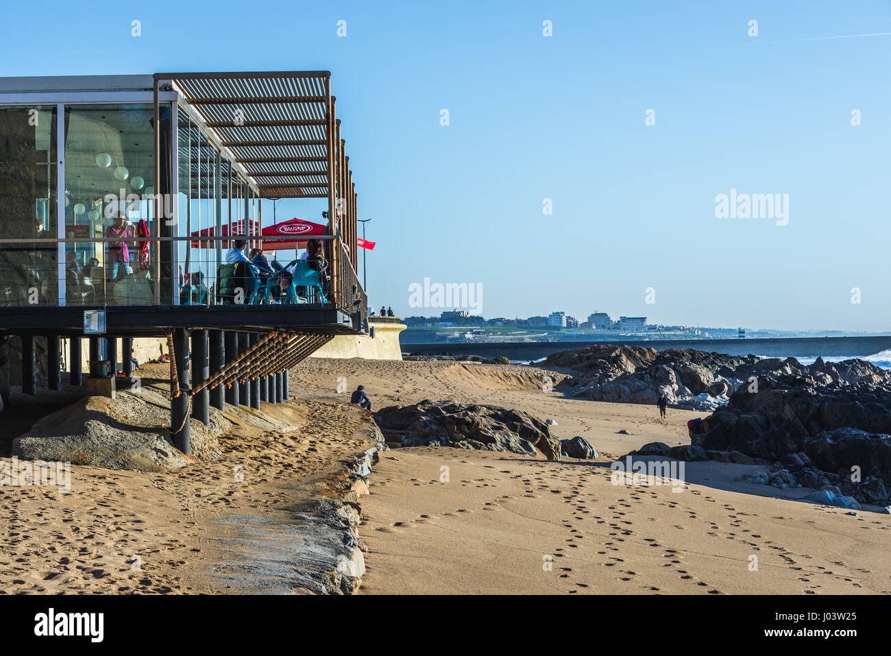 Esplanada Praia dos Ingleses bar on a beach in Foz do Douro district of ...