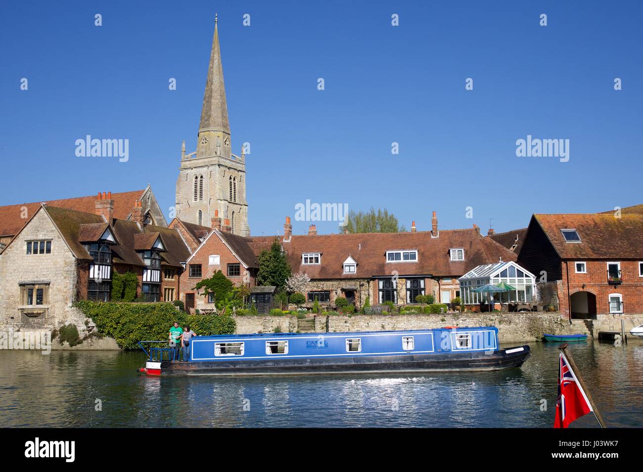 A Narrowboat on the River Thames at Abingdon Stock Photo - Alamy