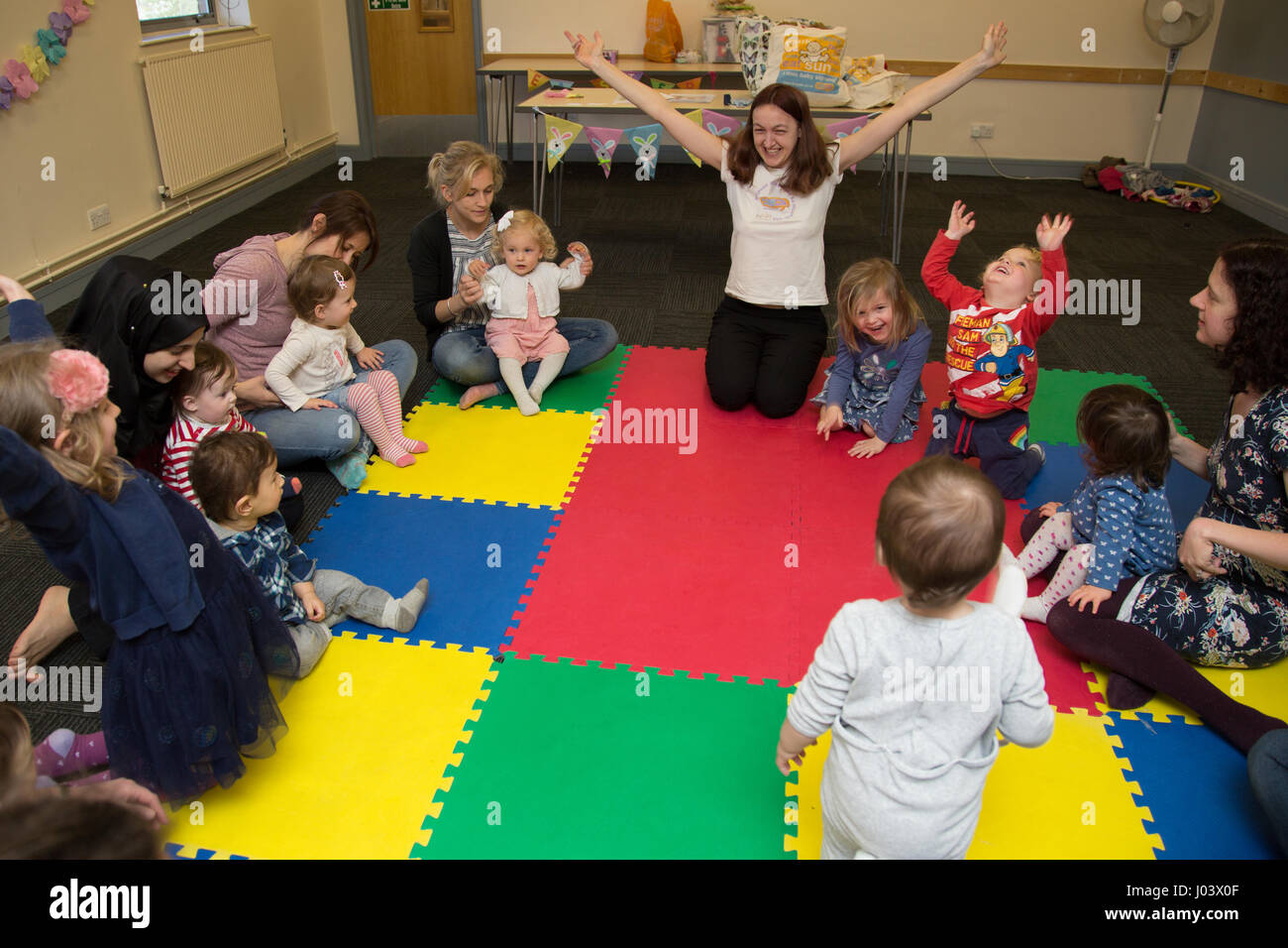 Group of children playing circle games hi-res stock photography and ...