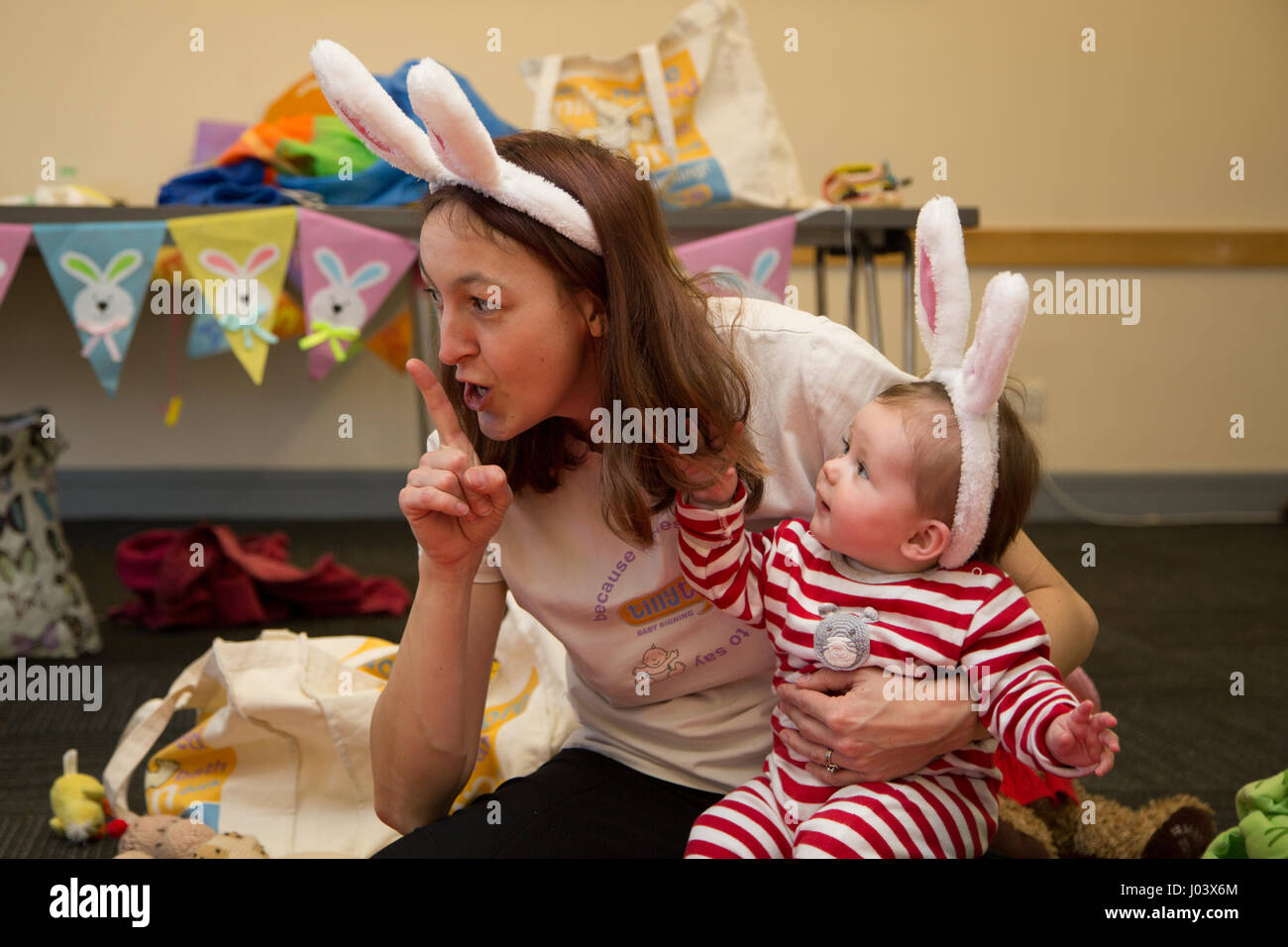 Baby & Toddler sign language class Stock Photo - Alamy