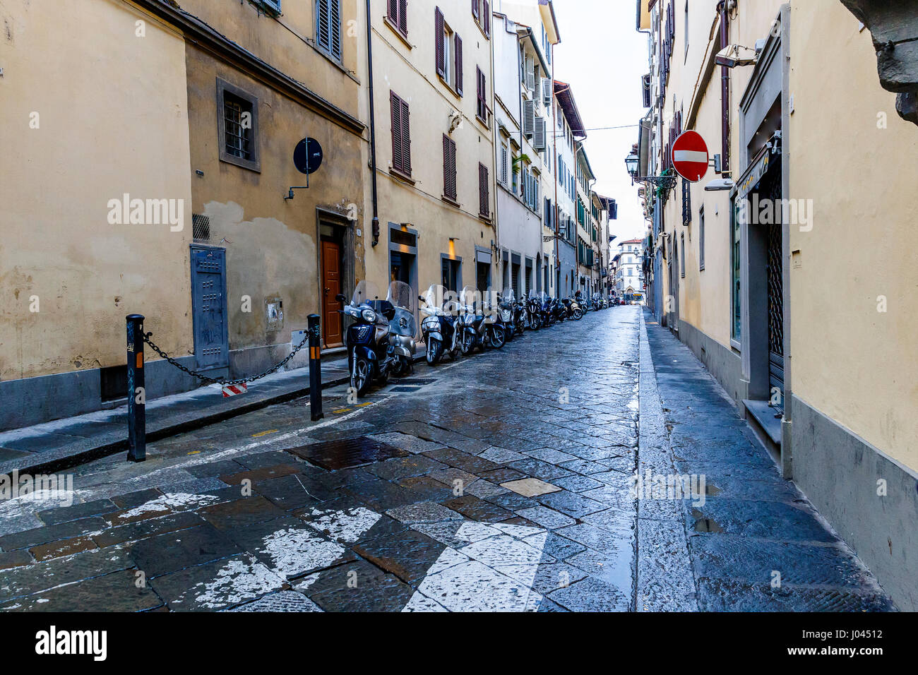 Narrow streets in Florence.Italy Stock Photo - Alamy