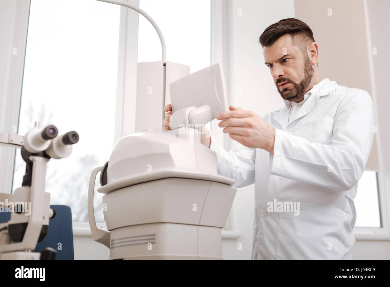 Confused patient hospital hi-res stock photography and images - Alamy