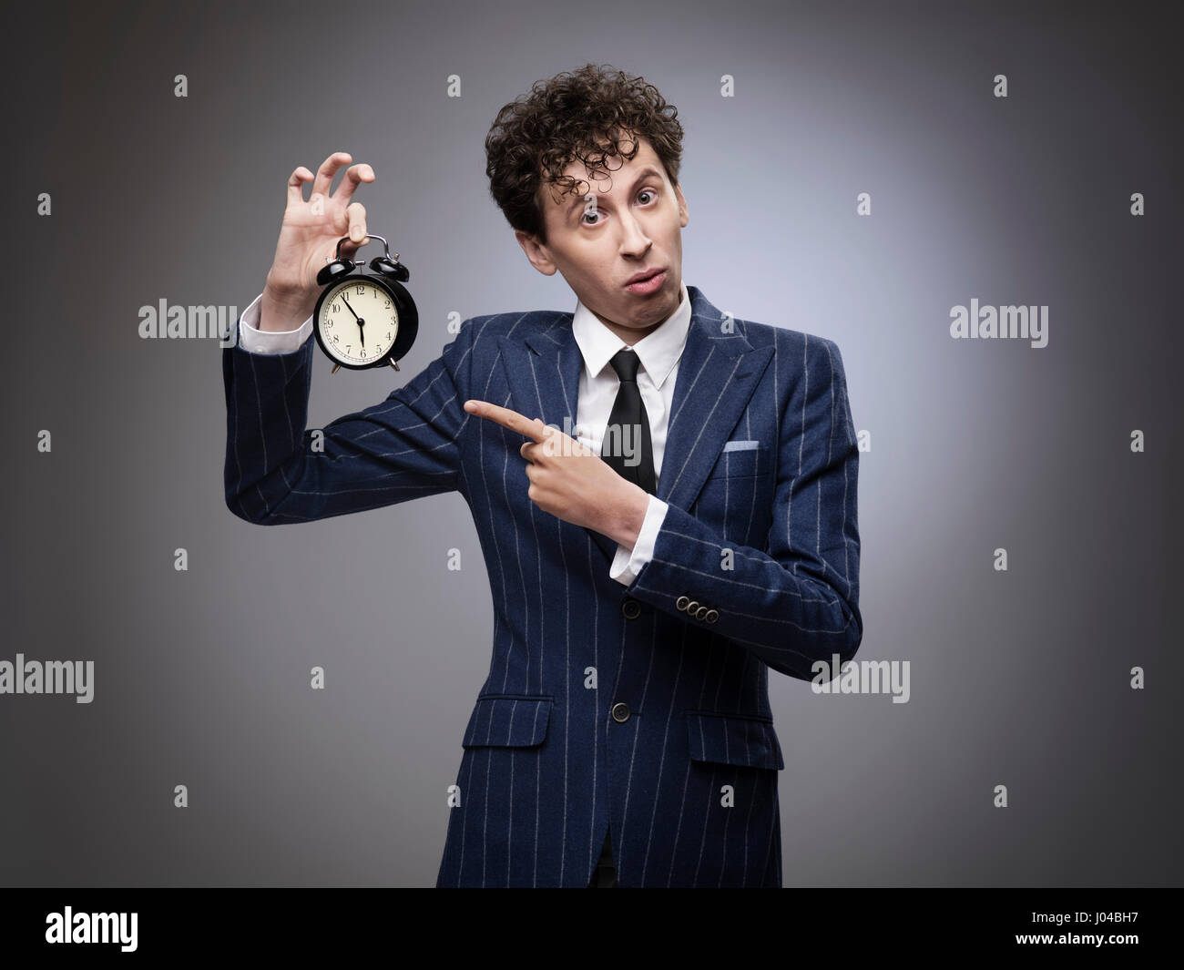 Clock showing time hi-res stock photography and images - Alamy