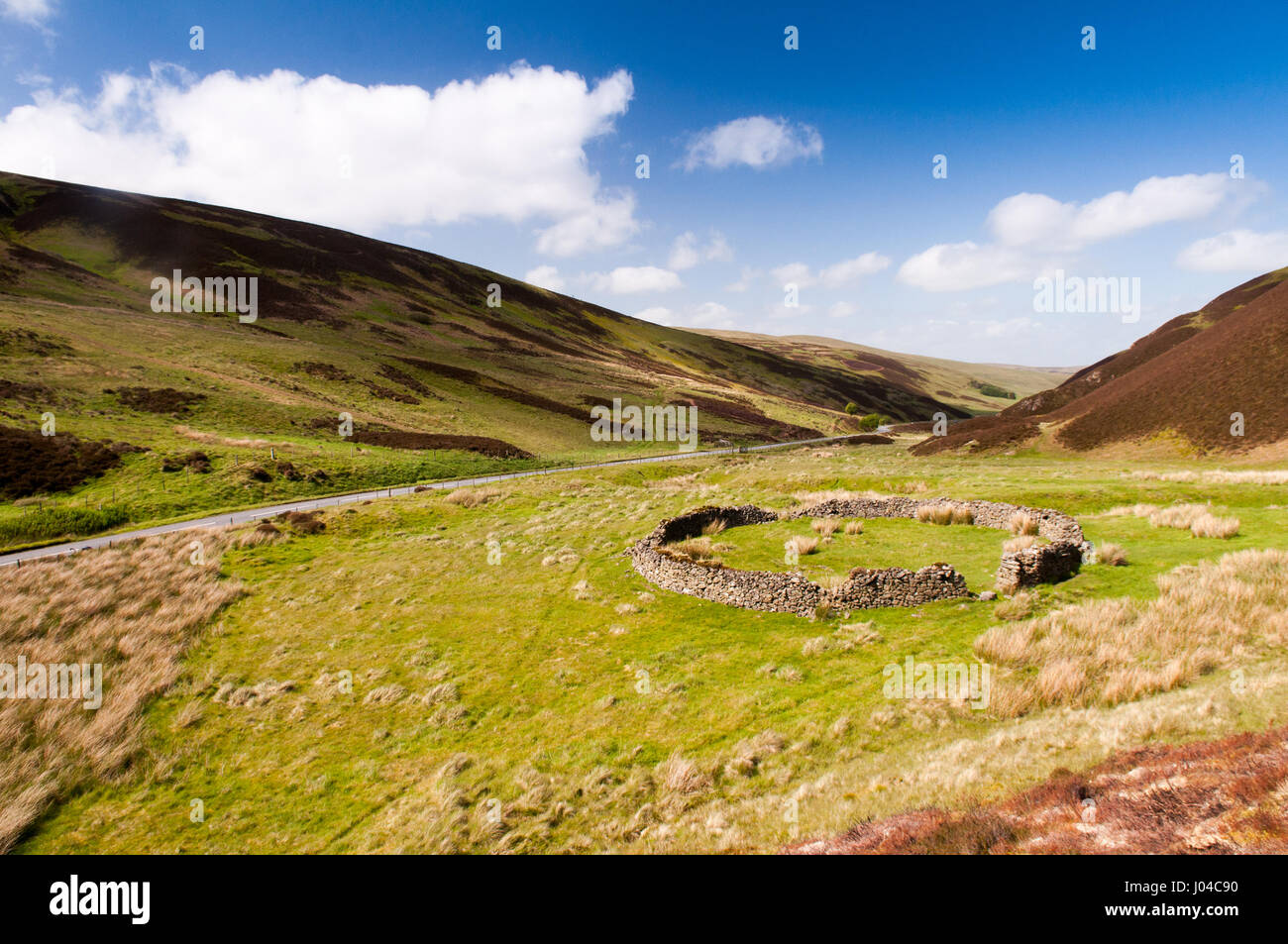 Stone sheepfold hi-res stock photography and images - Alamy