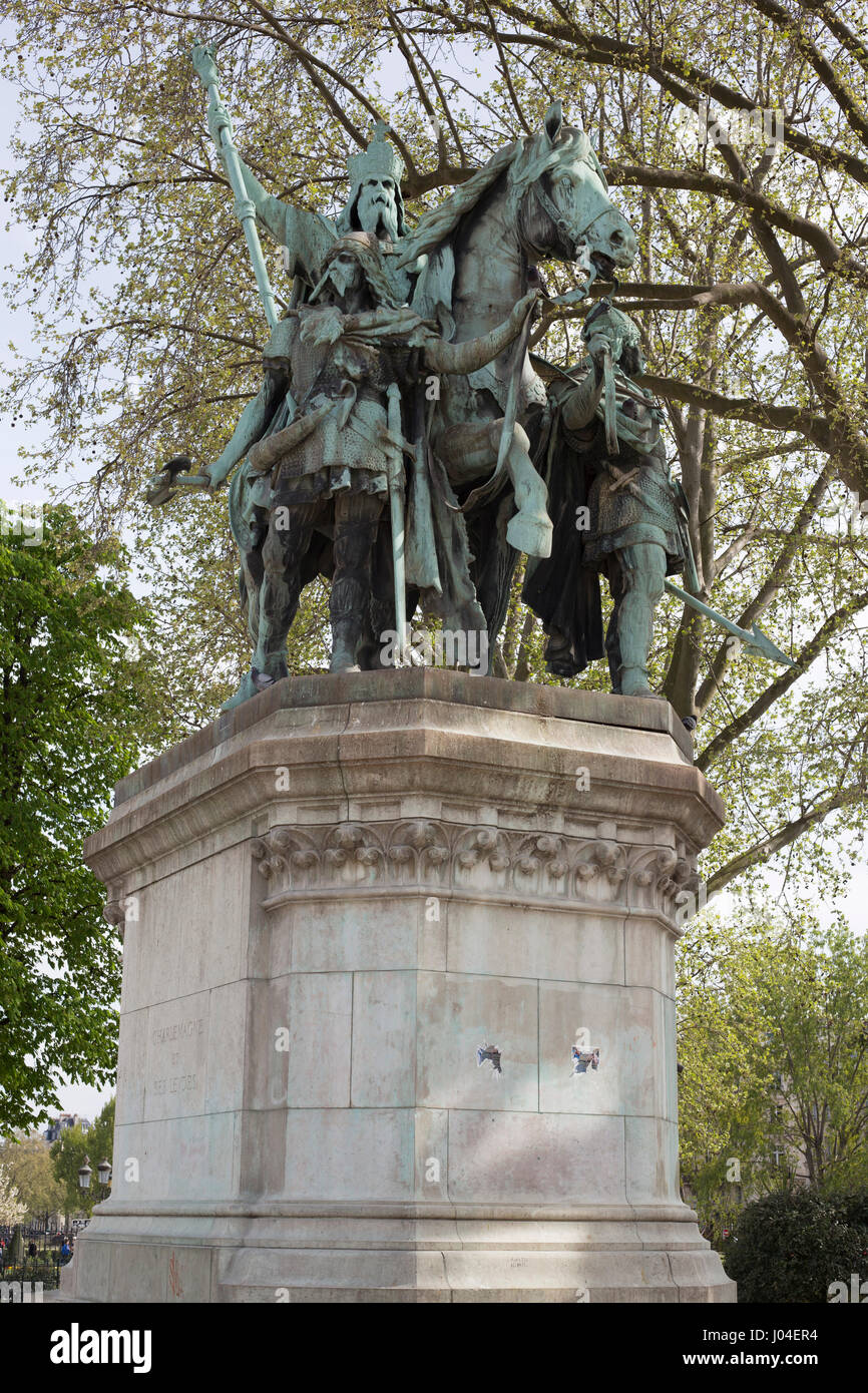 Charlemagne statue, Notre Dame Square, Paris, France Stock Photo - Alamy