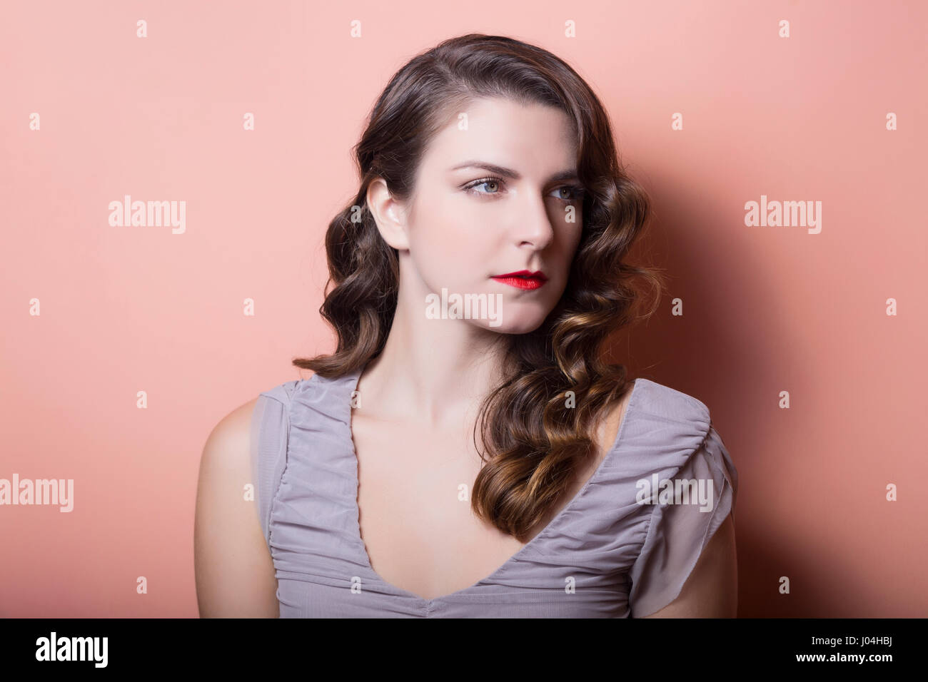 Retro vintage hairstyle hi-res stock photography and images - Alamy