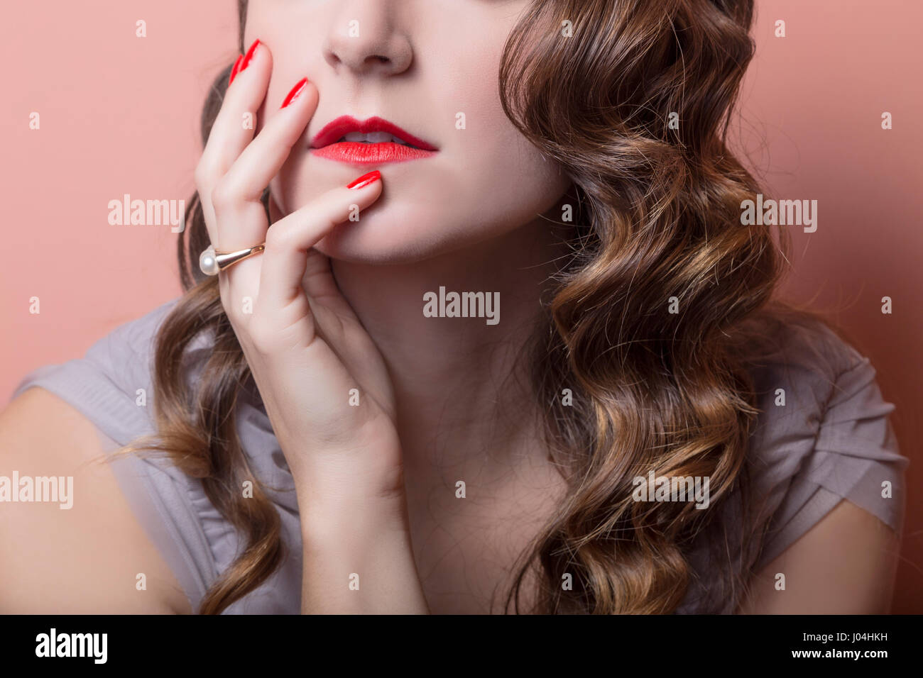 Hand fingers curled hi-res stock photography and images - Alamy