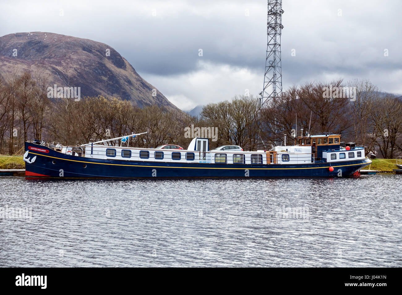 Barge Scottish Highlander moored in the Caledonian Canal basin at ...