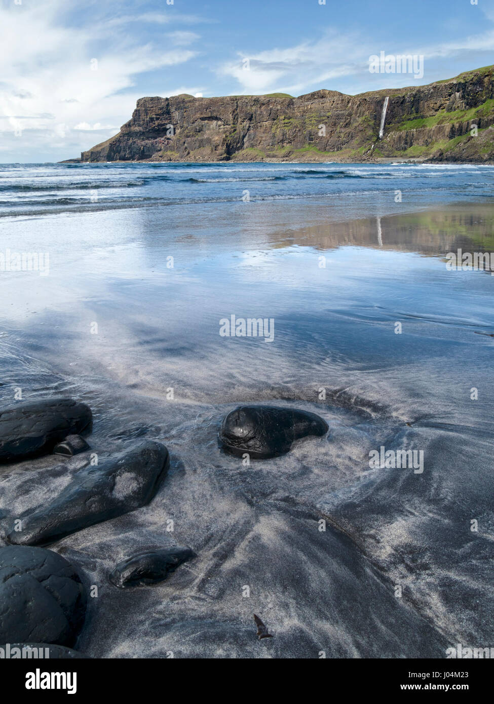 Skye and beach hi-res stock photography and images - Alamy