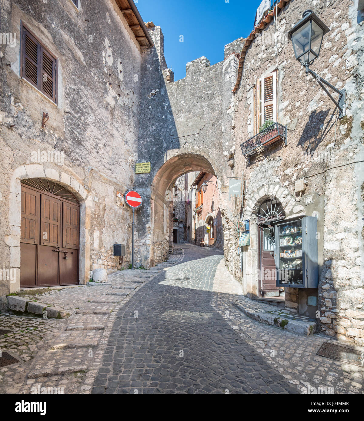 Sermoneta castle view hi-res stock photography and images - Alamy