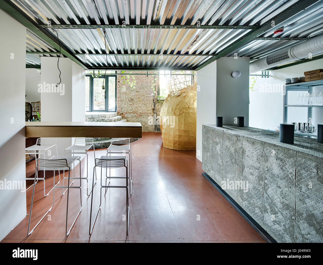 Loft contemporary restaurant hi-res stock photography and images - Alamy