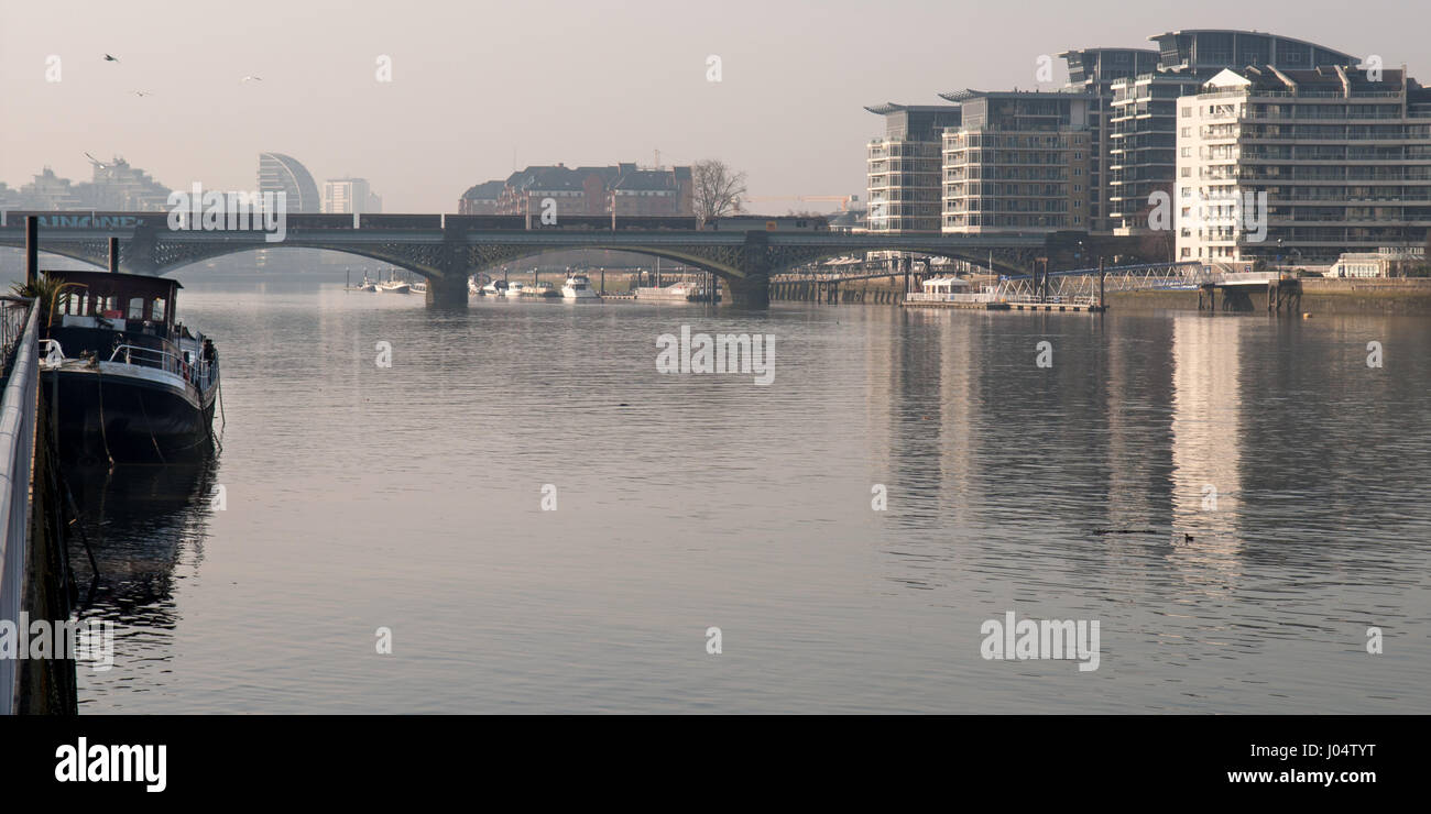 River thames pollution hi-res stock photography and images - Alamy