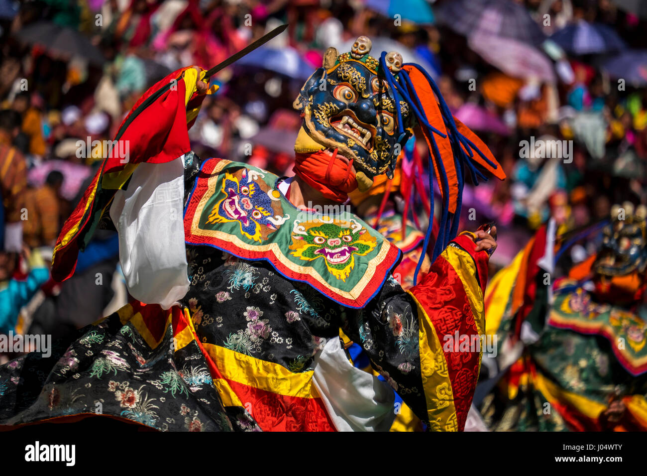 Bhutan dance mask hi-res stock photography and images - Alamy