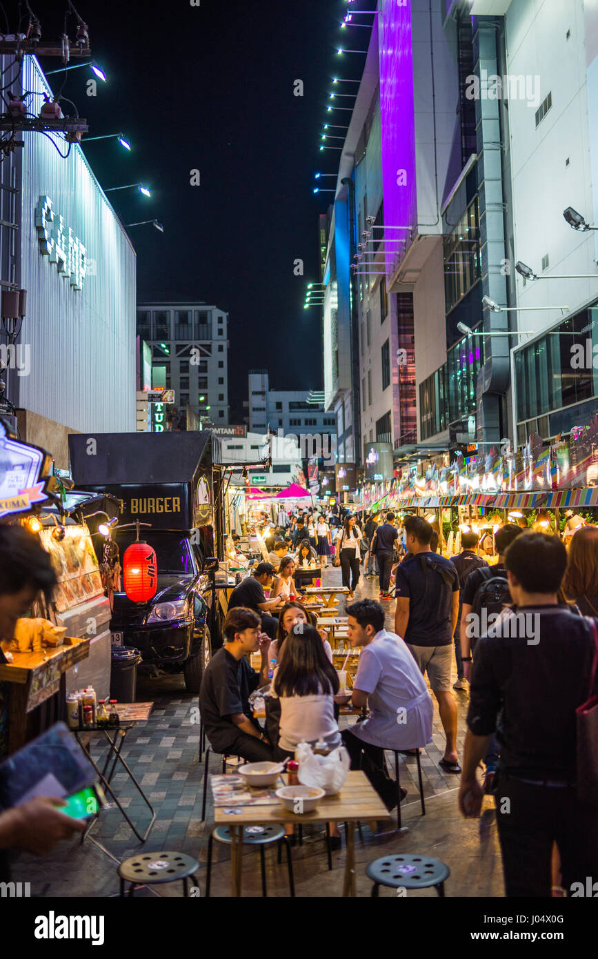 Siam Square One Shopping Mall High Resolution Stock Photography and ...