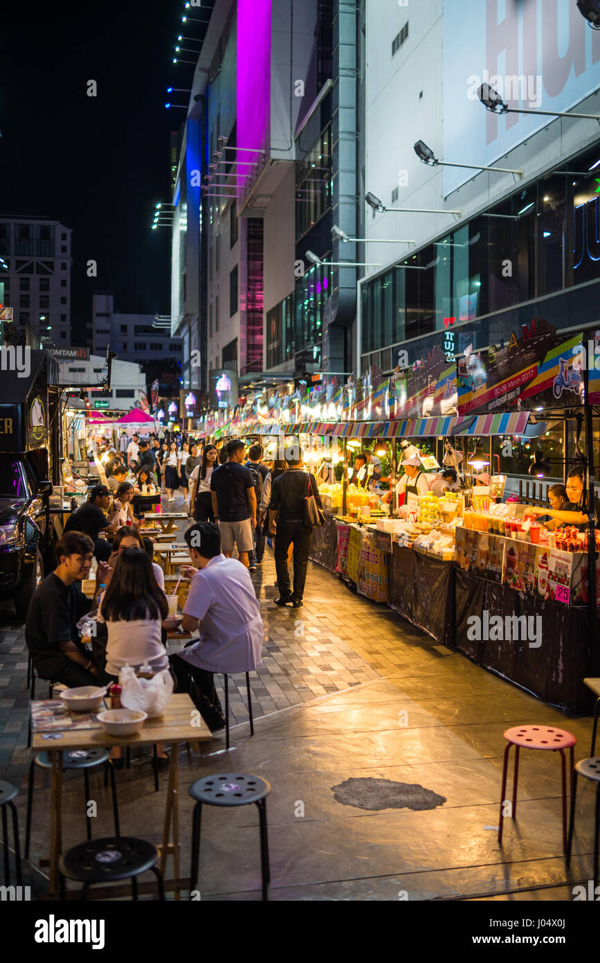 Siam Square One Shopping Mall High Resolution Stock Photography and ...