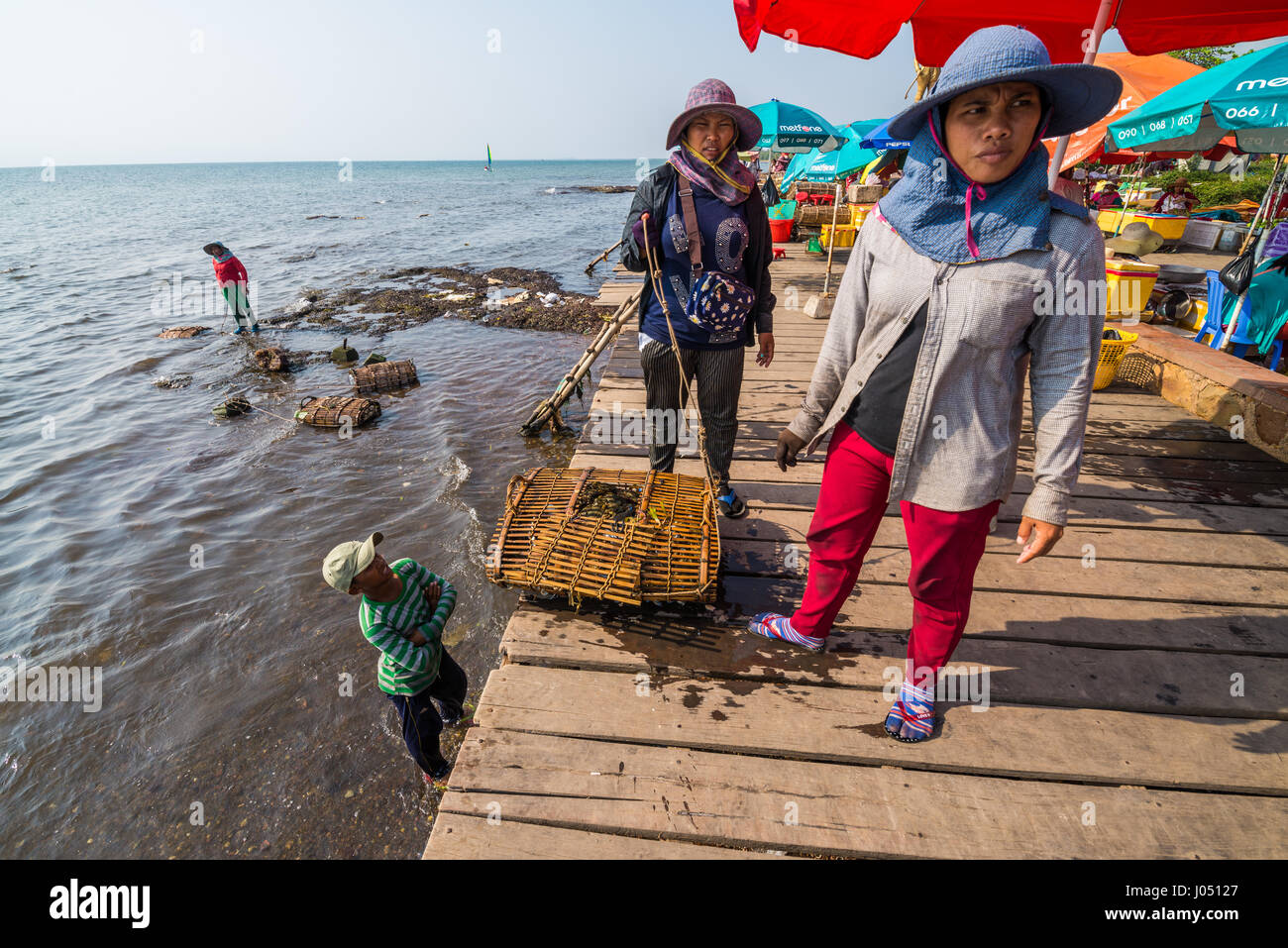 Crab market, Kep, Cambodia, Asia Stock Photo - Alamy