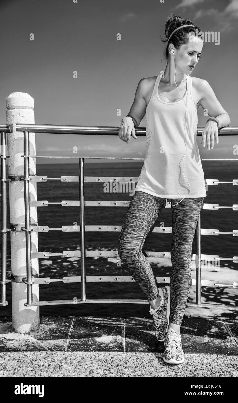 Portrait young great looking Black and White Stock Photos & Images - Alamy