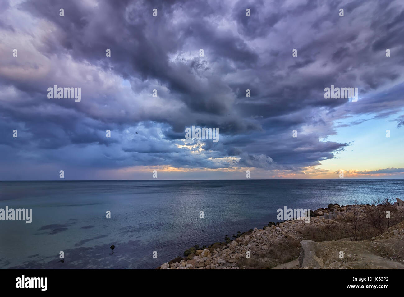 Stormy seascapes hi-res stock photography and images - Alamy
