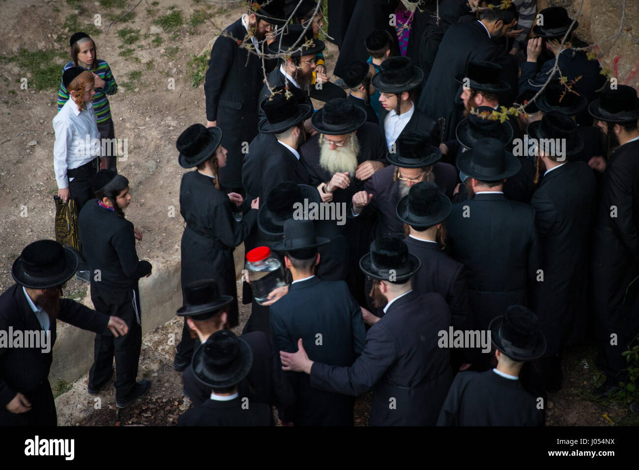 Jerusalem. 9th Apr, 2017. Ultra-Orthodox Jews collect spring water for ...