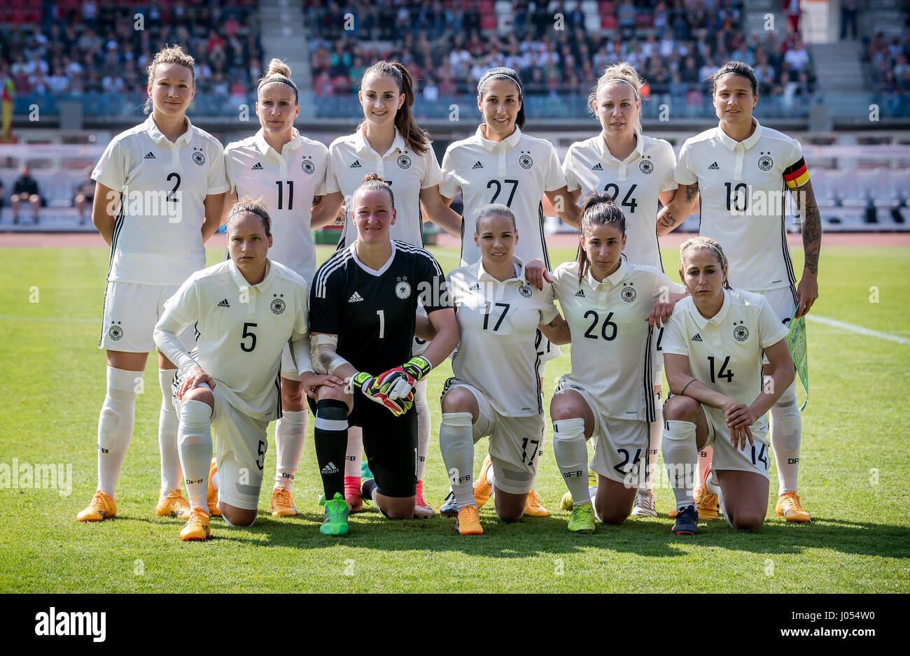 Erfurt, Germany. 09th Apr, 2017. Group picture of the German women's ...
