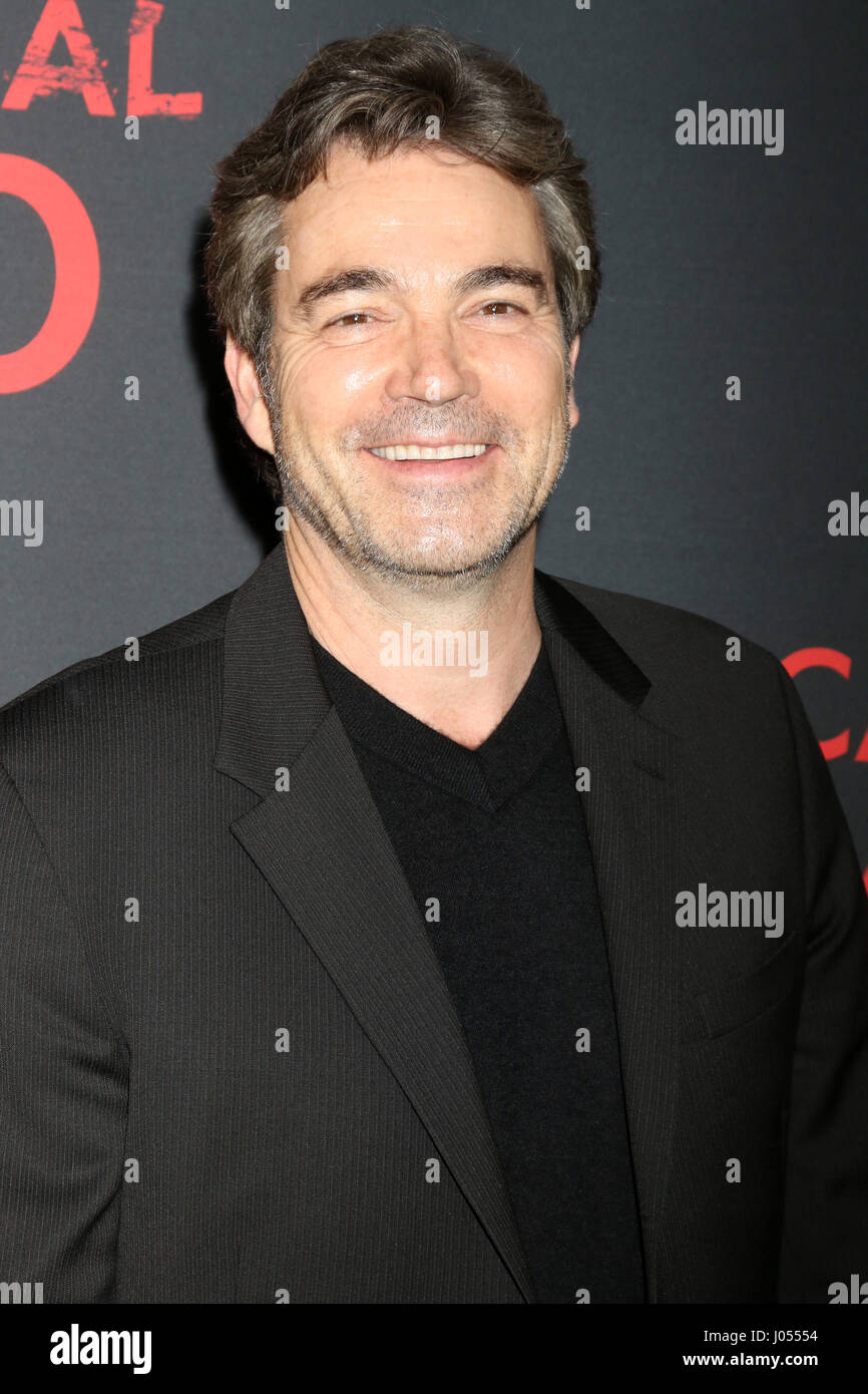 Jon tenney hi-res stock photography and images - Alamy