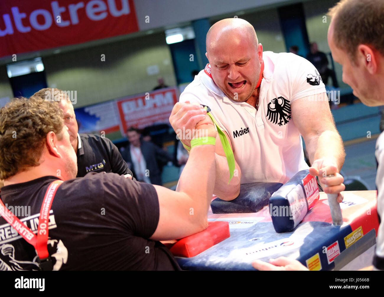 Eisleben, Germany. 08th Apr, 2017. Arm wrestlers Sergej Maier (L) and ...