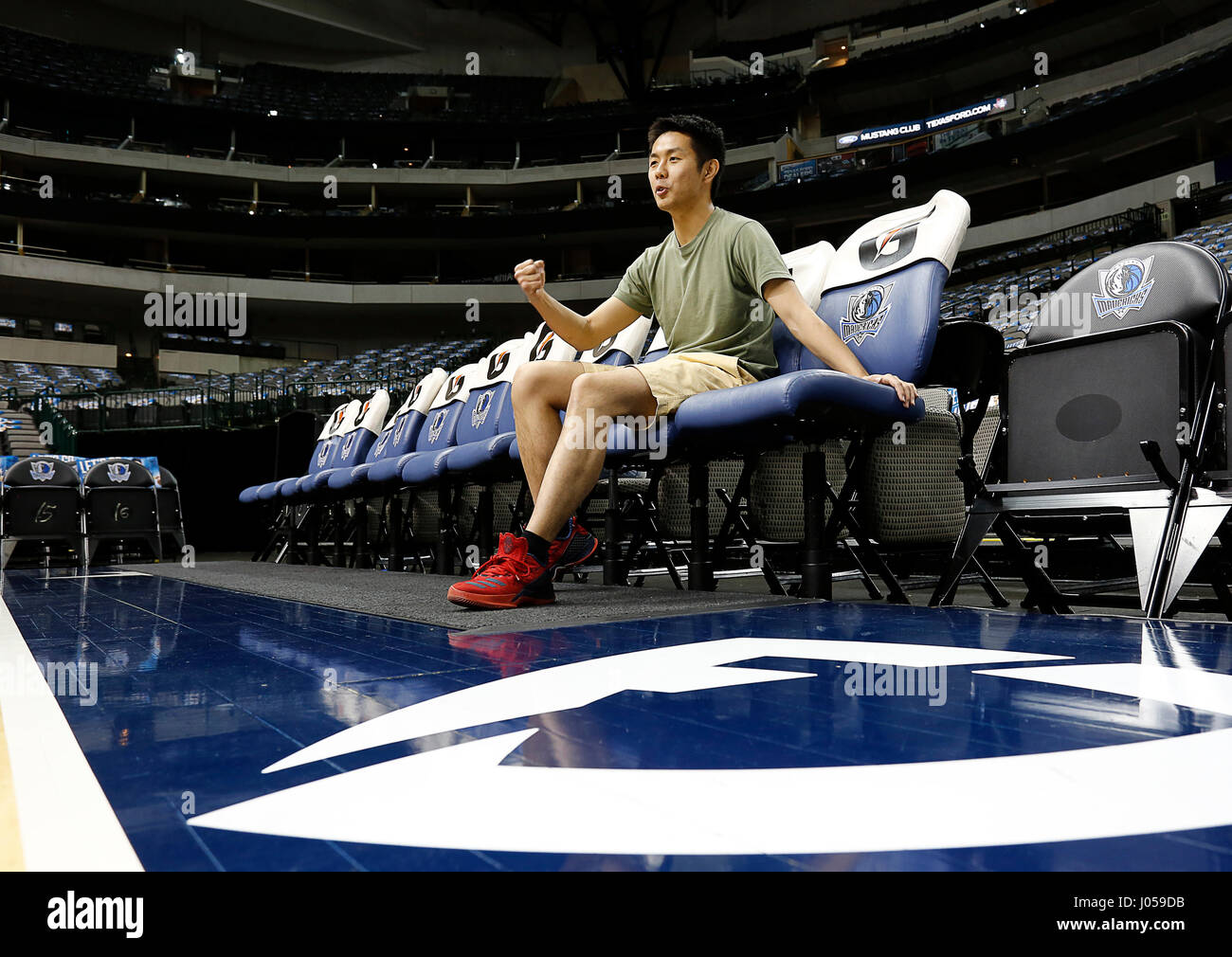 100 point game nba hi-res stock photography and images - Alamy