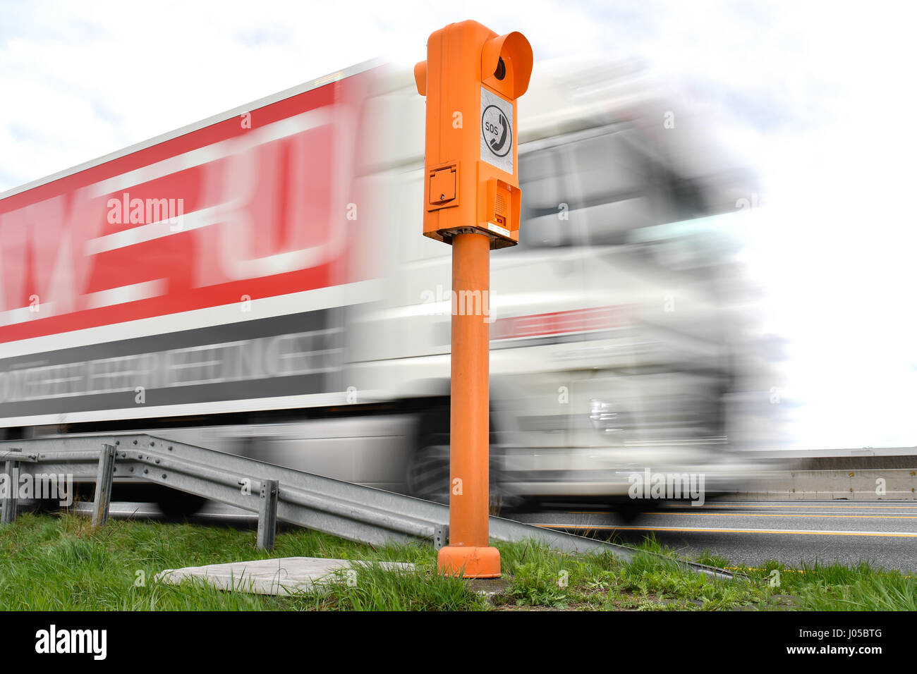 Emergency telephone on motorway hi-res stock photography and images - Alamy