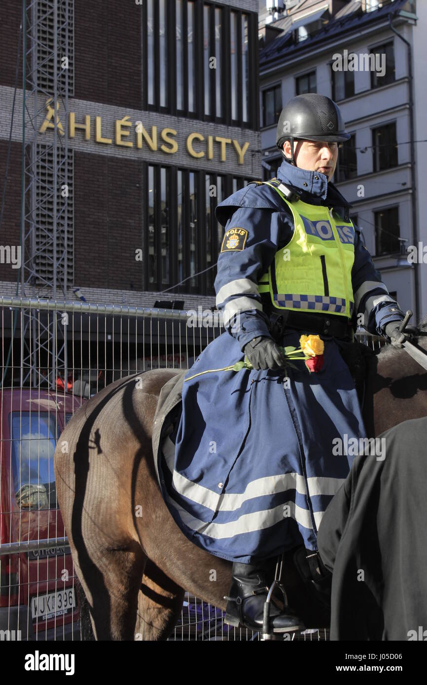 Stockholm, Sweden. 10th April, 2017. Swedish Polis officer guarding ...