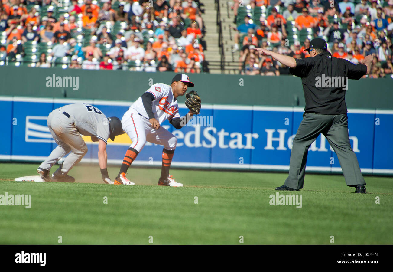 New York Yankees pinch runner Jacoby Ellsbury (22) is called safe at second base by umpire Mike ...