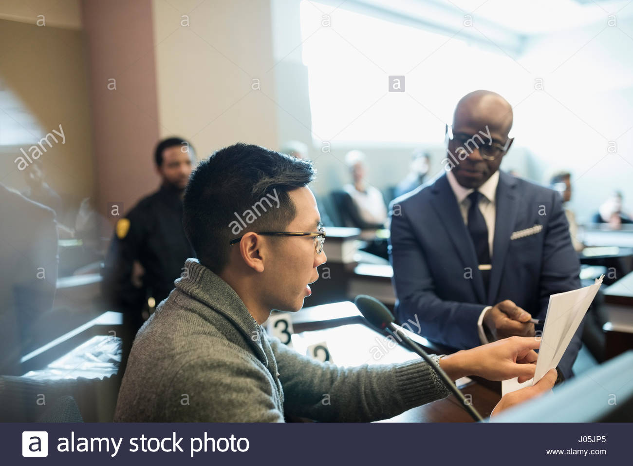 Man witness stand hi-res stock photography and images - Alamy