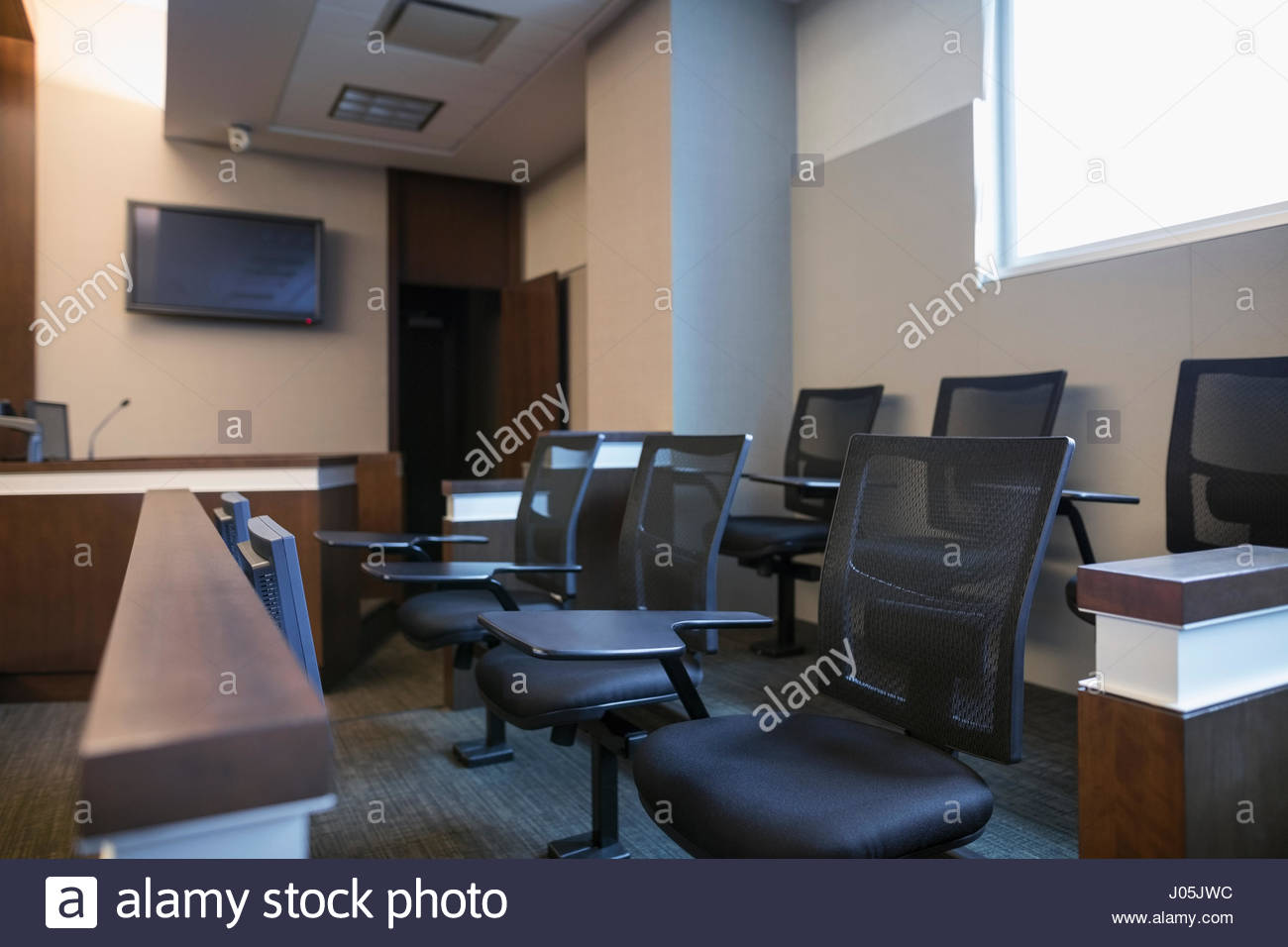 Empty jury seats in courtroom hi-res stock photography and images - Alamy