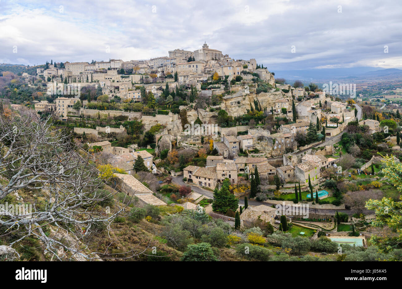 Village gordes vaucluse france hi-res stock photography and images - Alamy